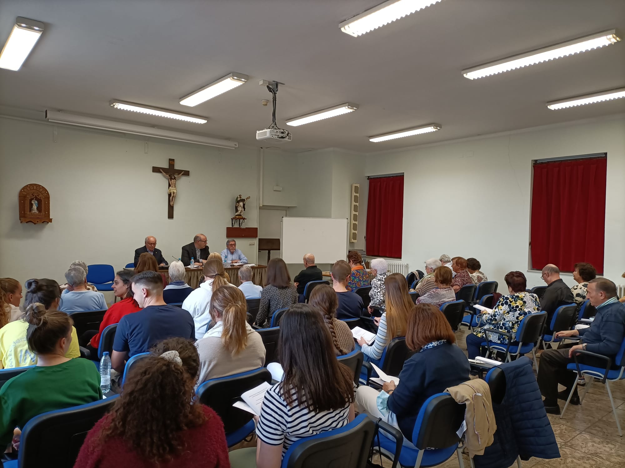 Inaugurado el curso en el IET San Joaquín Royo - Iglesia en Aragon