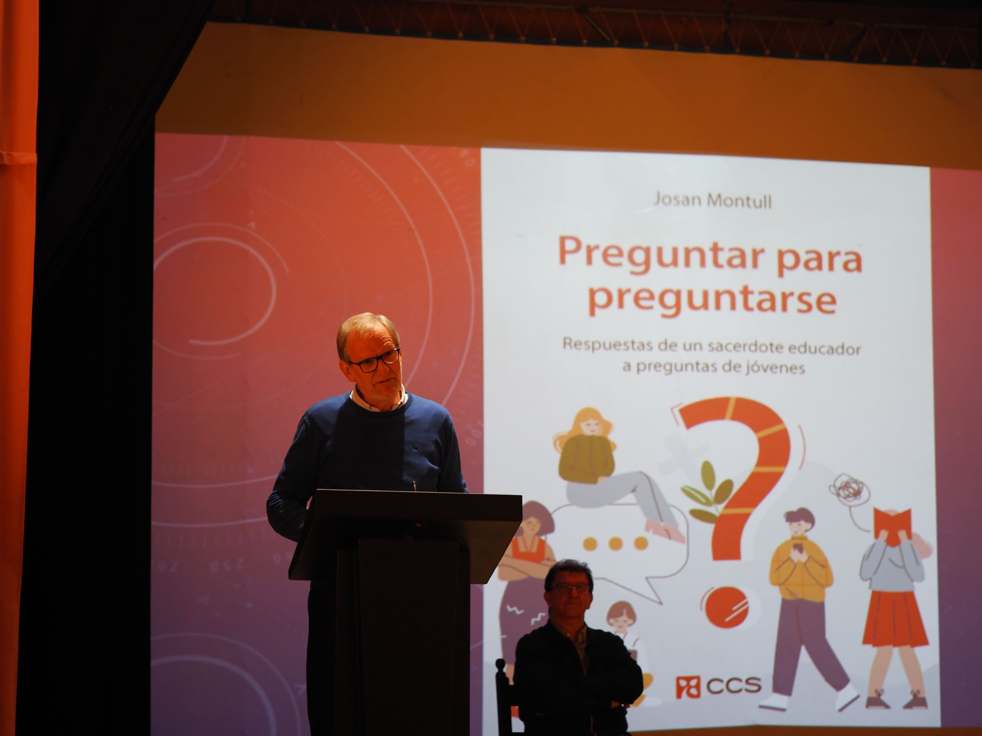 El salesiano Josan Montull presenta en Monzón el libro 'Preguntar para ...