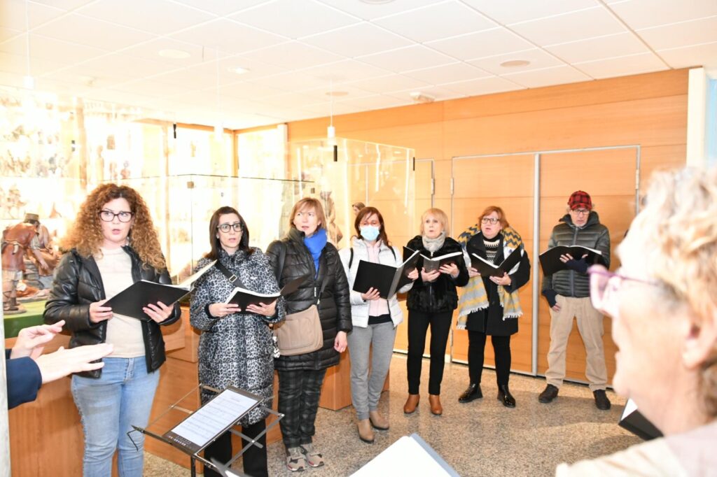 Mons. Ángel Pérez Pueyo inaugura el Belén Monumental de Monzón ...